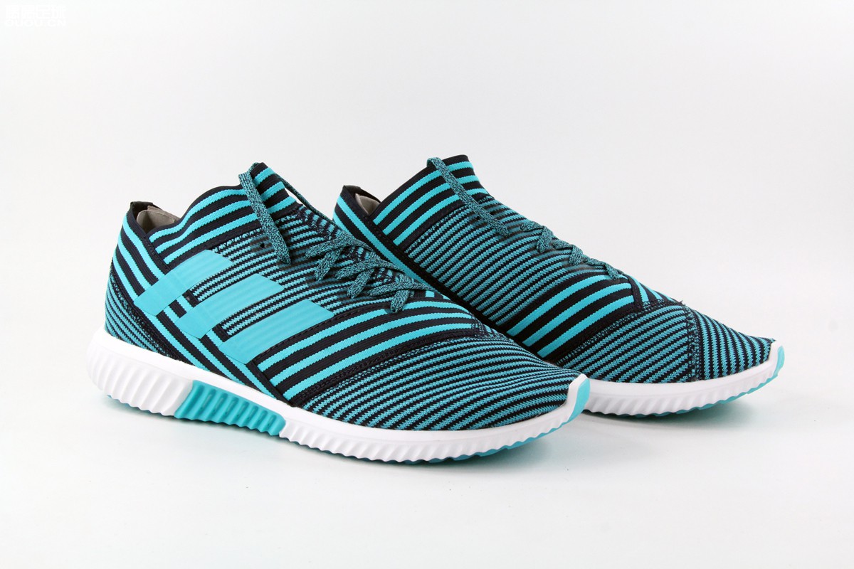 Sports and leisure are not the same as adidas Nemezz Tango 17. 1 TR ...